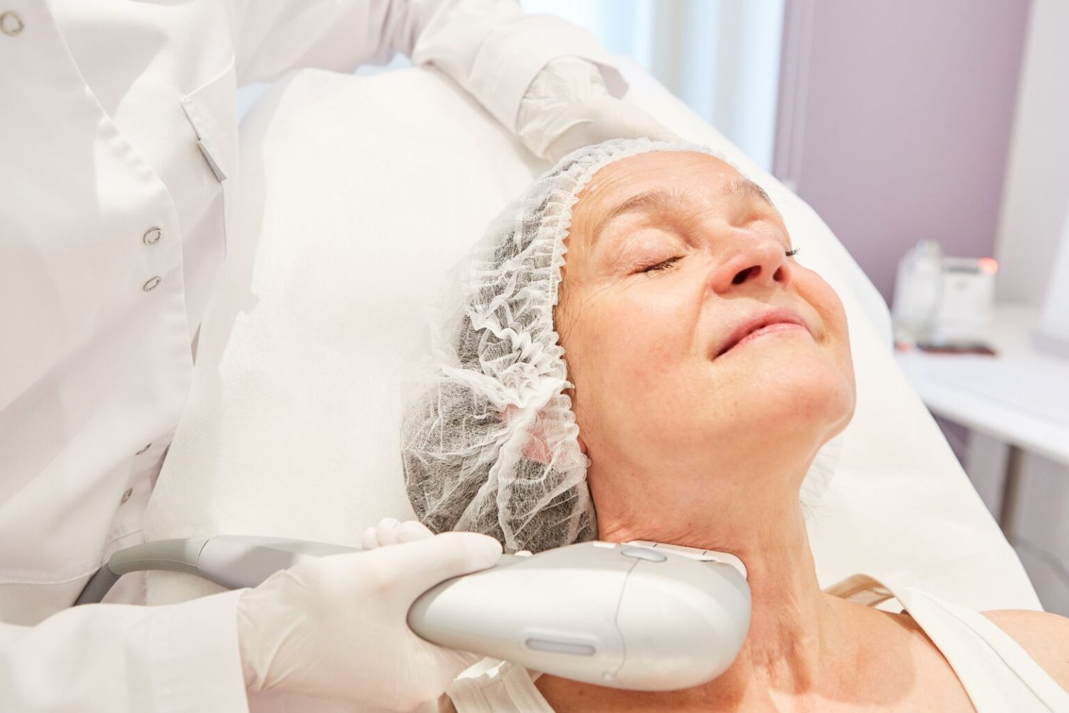 Sagging Skin Fixes: Top 5 Proven Methods To Tighten Saggy Skin